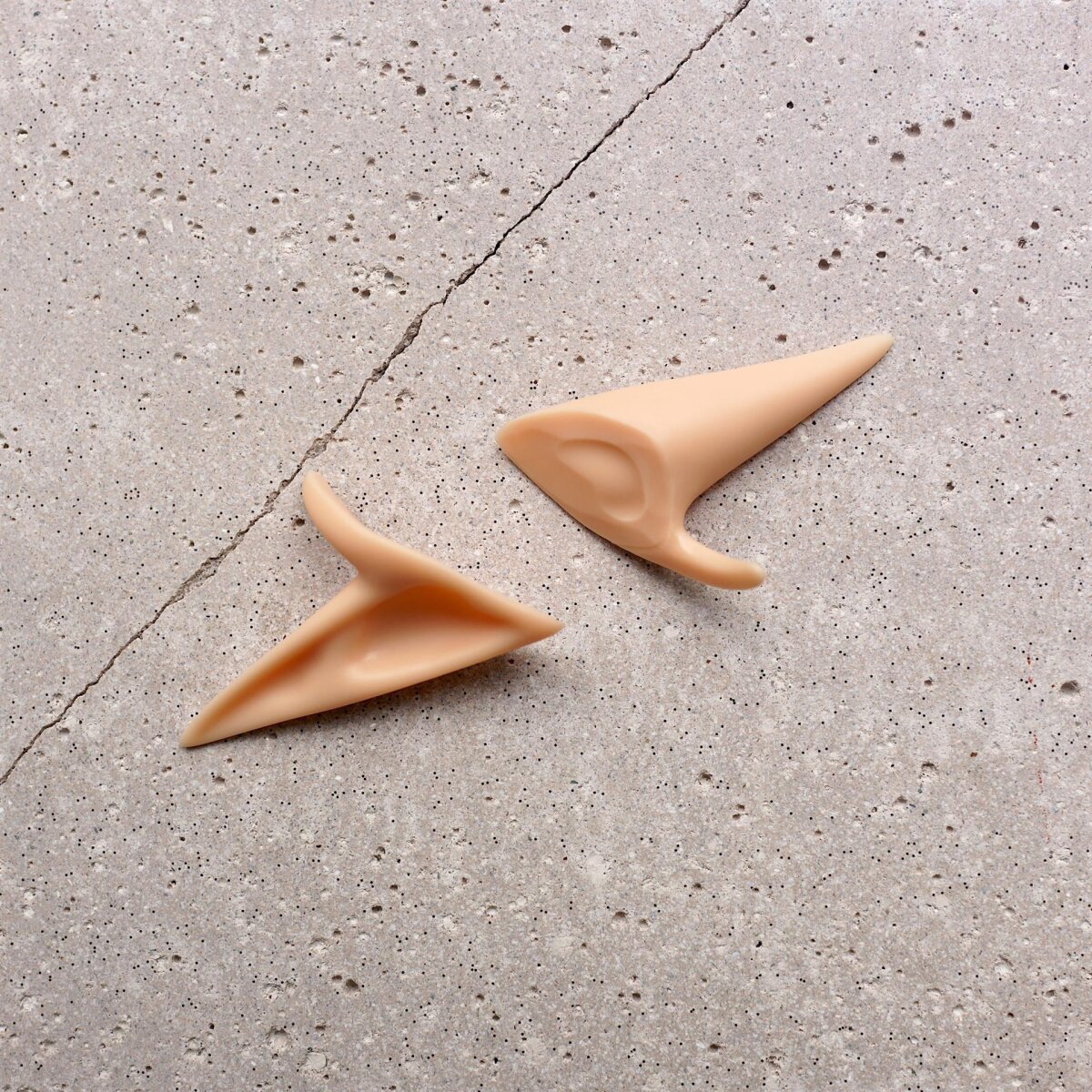 elf ears (cinnamon), 49,00